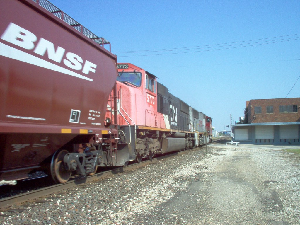 CN SD75I 5773